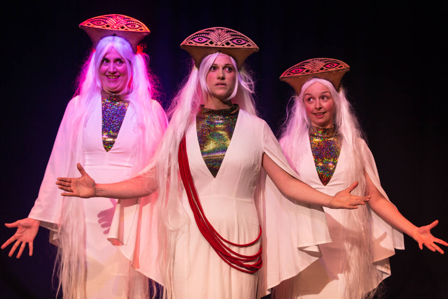 Weird Sisters – Tenterhooks